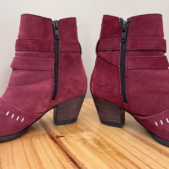 Sundance | Shoes | Sundance Boots Swayd Burnt Red Maroon In Color With ...
